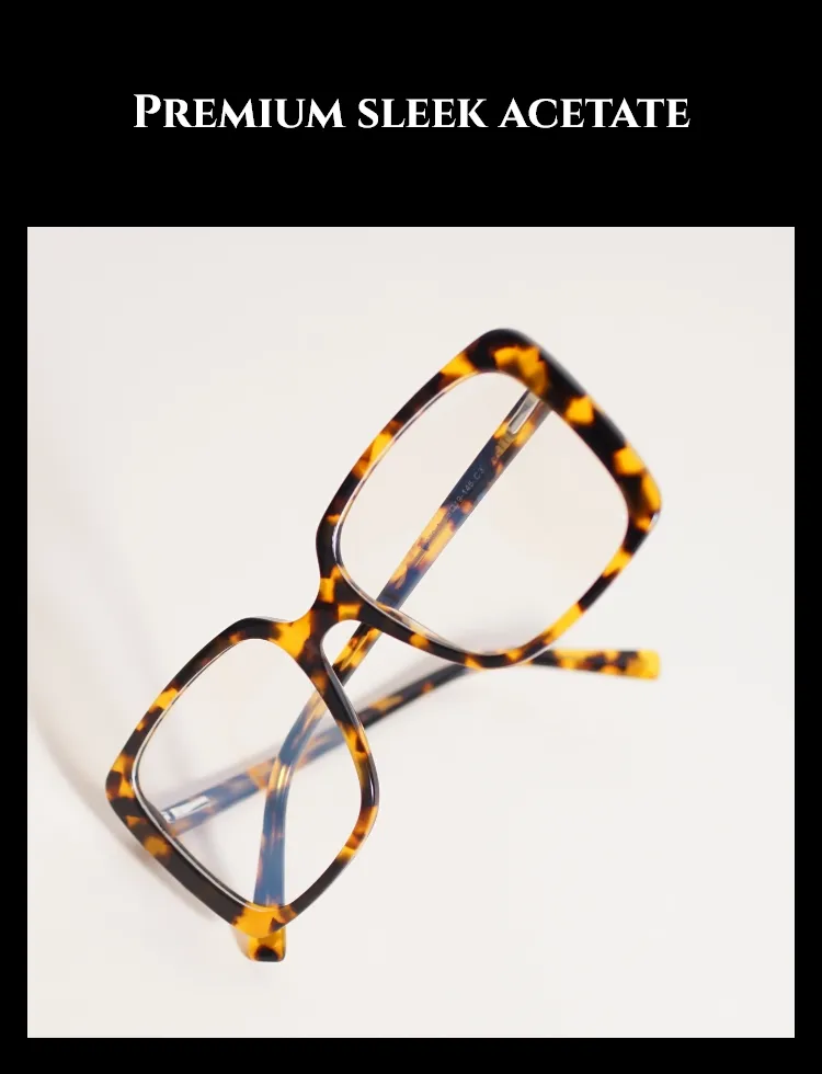 Saskia eyeglasses in Glitter Holly Green | Optical