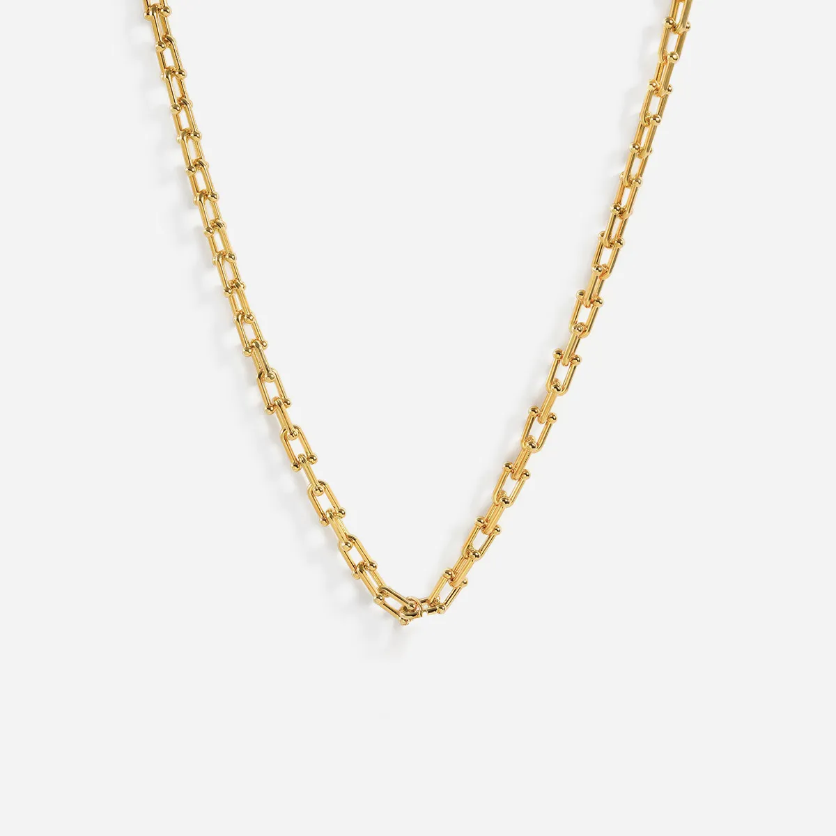 Gold colour chain store