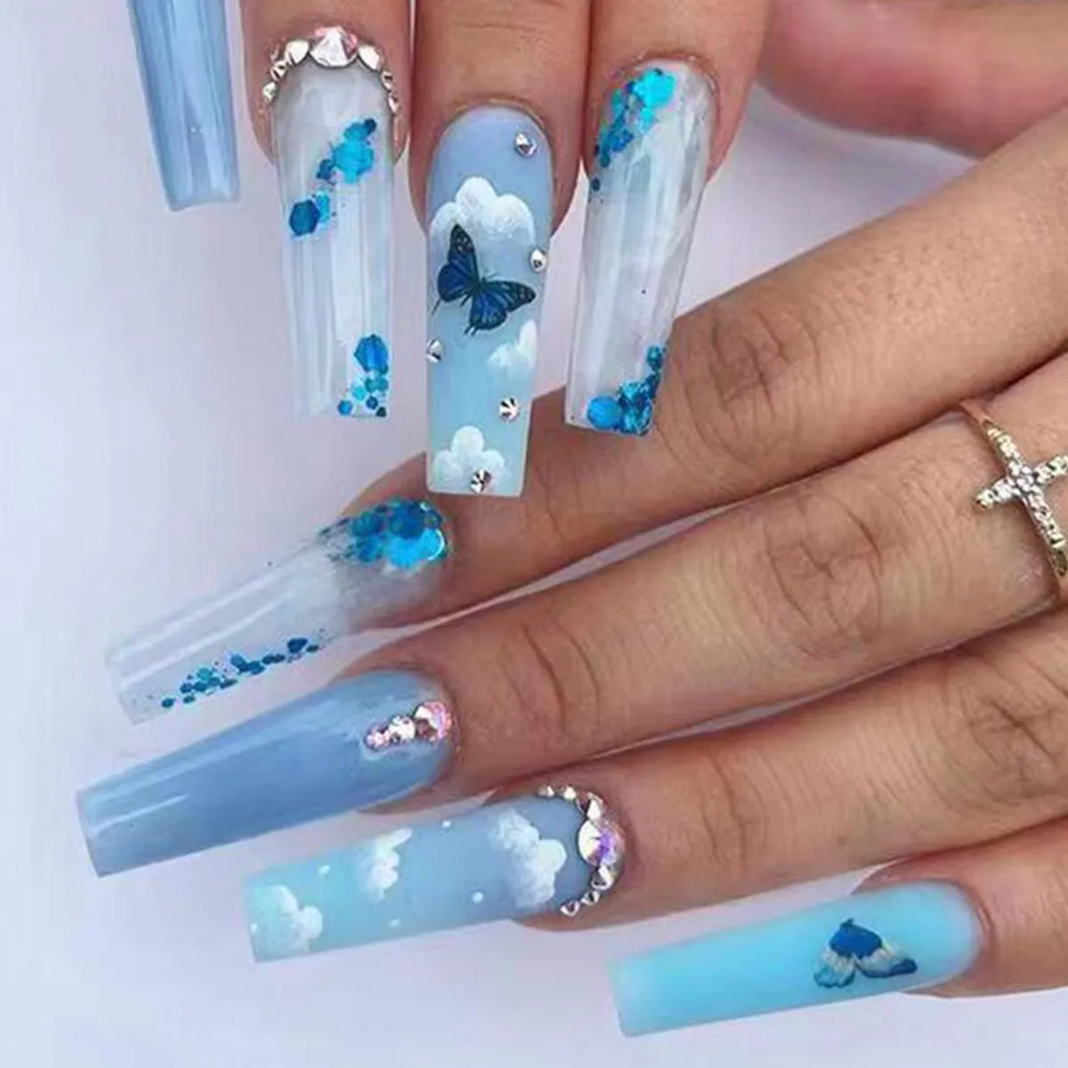 Clear Sky Press on Nails in Sky Blue TIJN